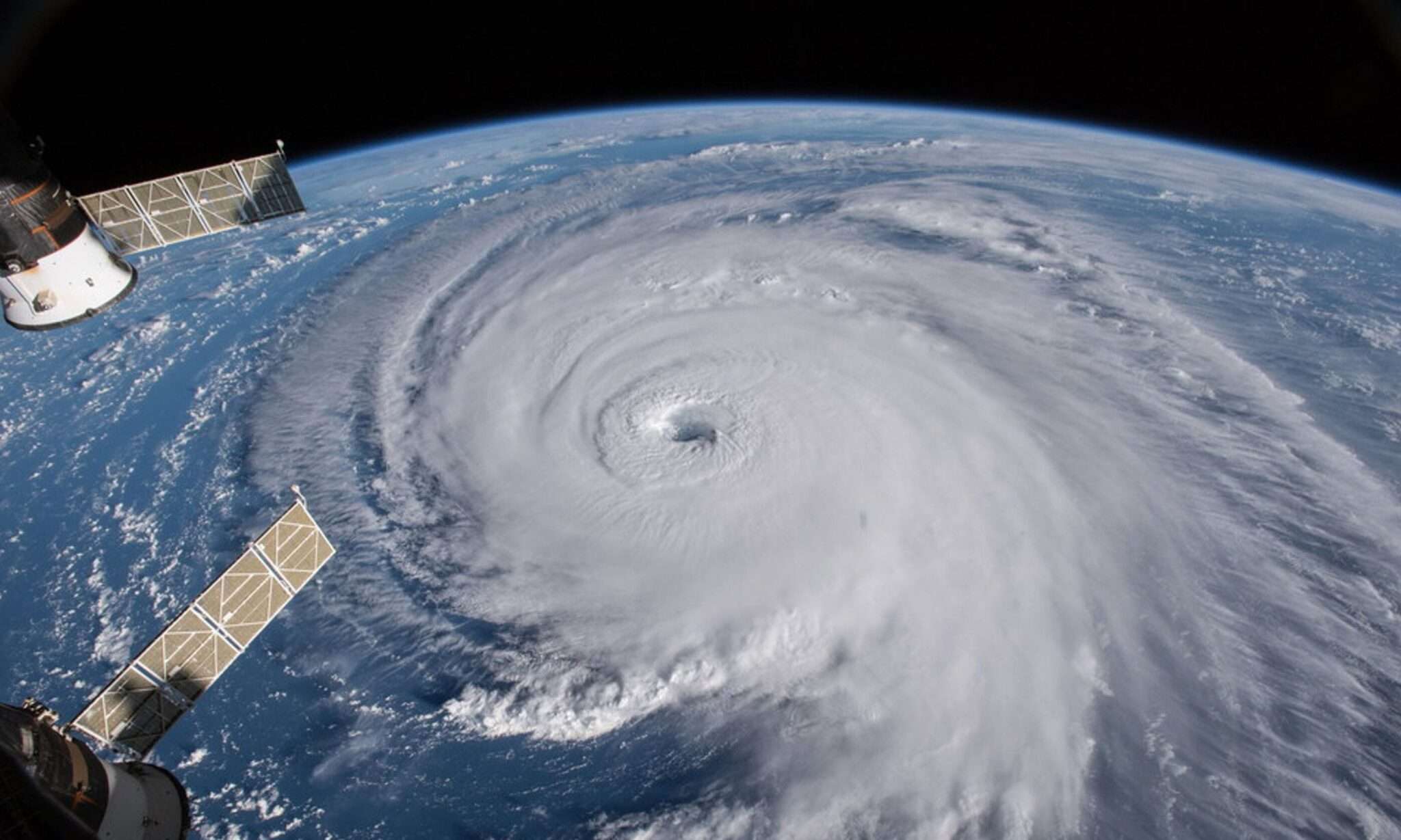 HOME - First Alert Hurricane Tracker